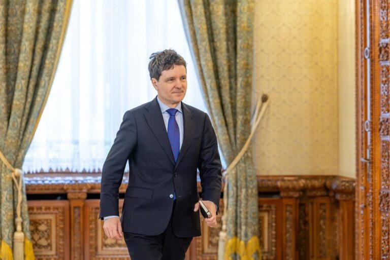 Omul care are cele mai MARI șanse să fie desemnat prim-ministru de ...